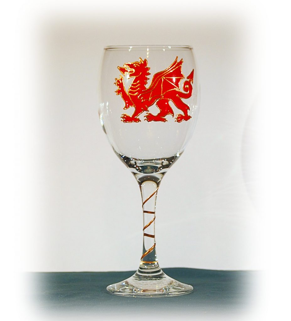 Welsh Dragon Wine Glass - UK Postage - Crafty Dog Cymru